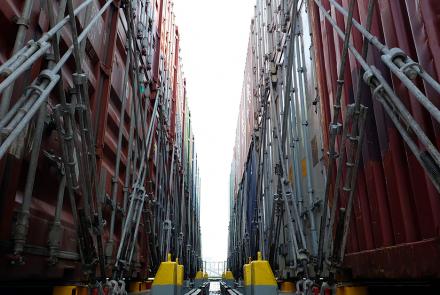 "Container Lashing" - What do we understand from this, and how does it ...