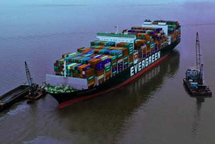 Blocking and bracing of cargo in shipping containers | VS&B Containers